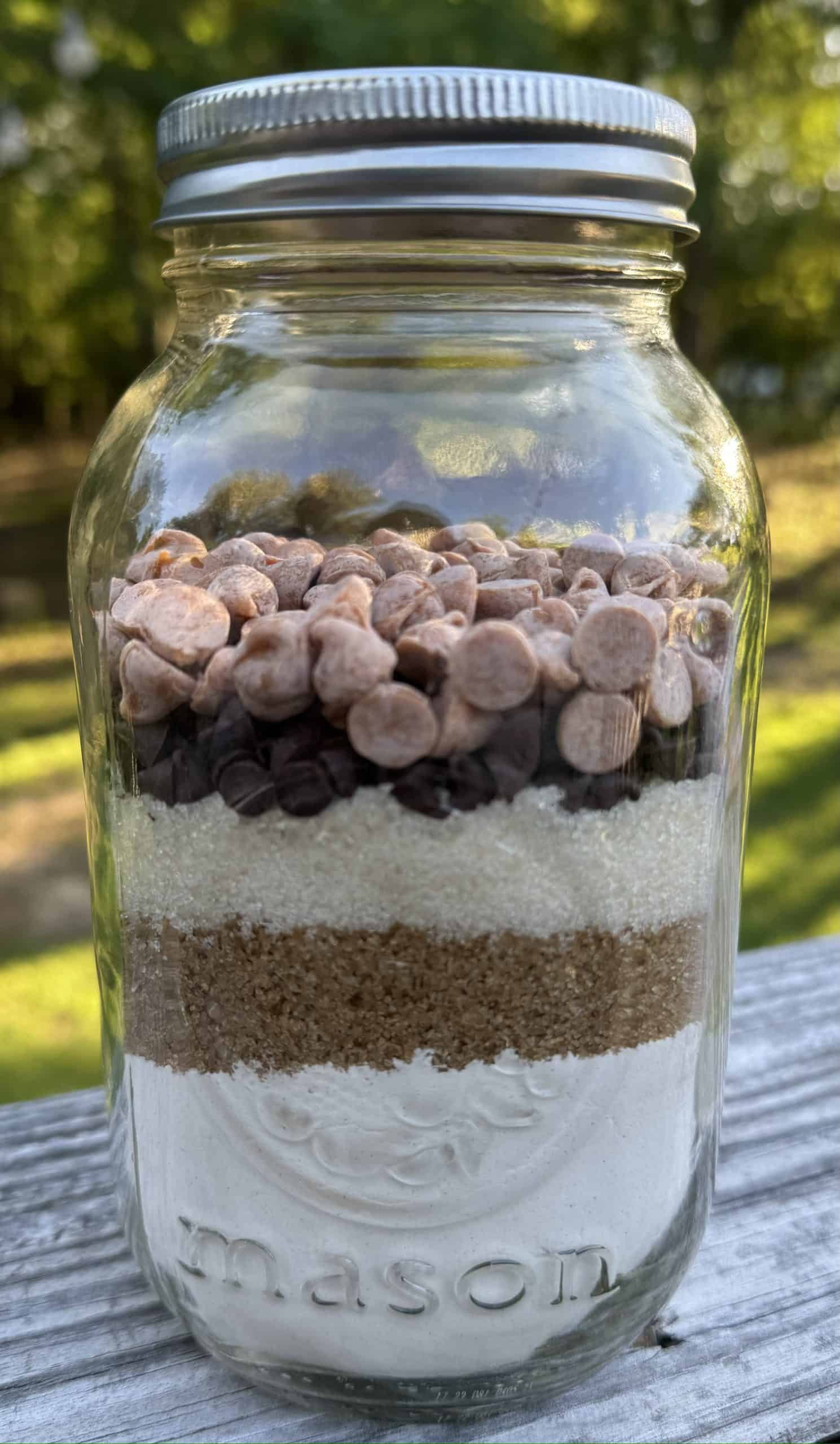 DIY Cookies in a Jar Gift Idea