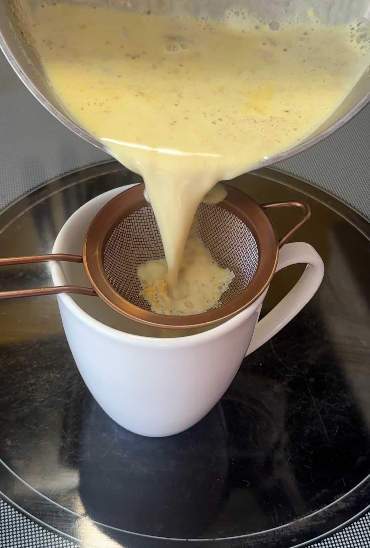 Homemade Golden Milk (Turmeric Latte Recipe)